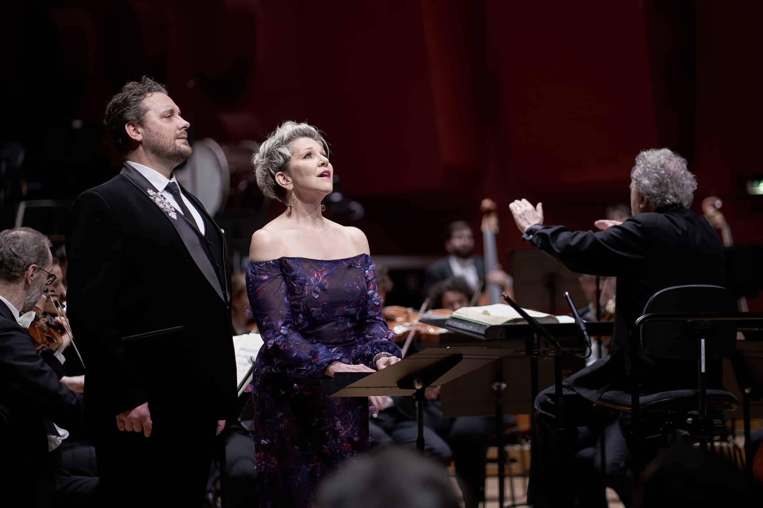 Le public strasbourgeois clame son amour à John Nelson, Joyce DiDonato ...